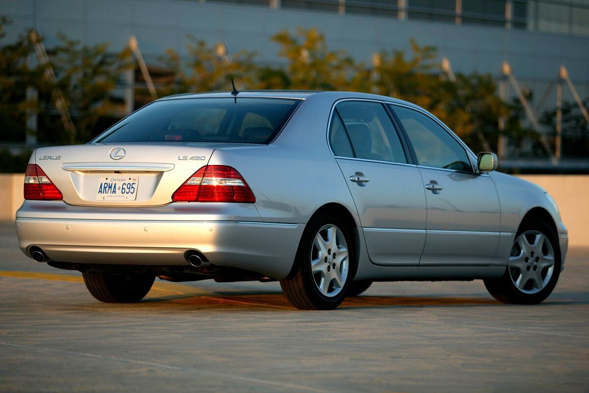 Lexus LS 430 (2003) - Facelift Friday - AutoWeek