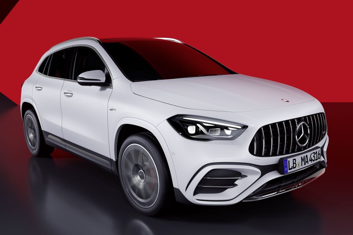 Mercedes-Benz GLA 180 Business Solution Luxury prijs en specificaties