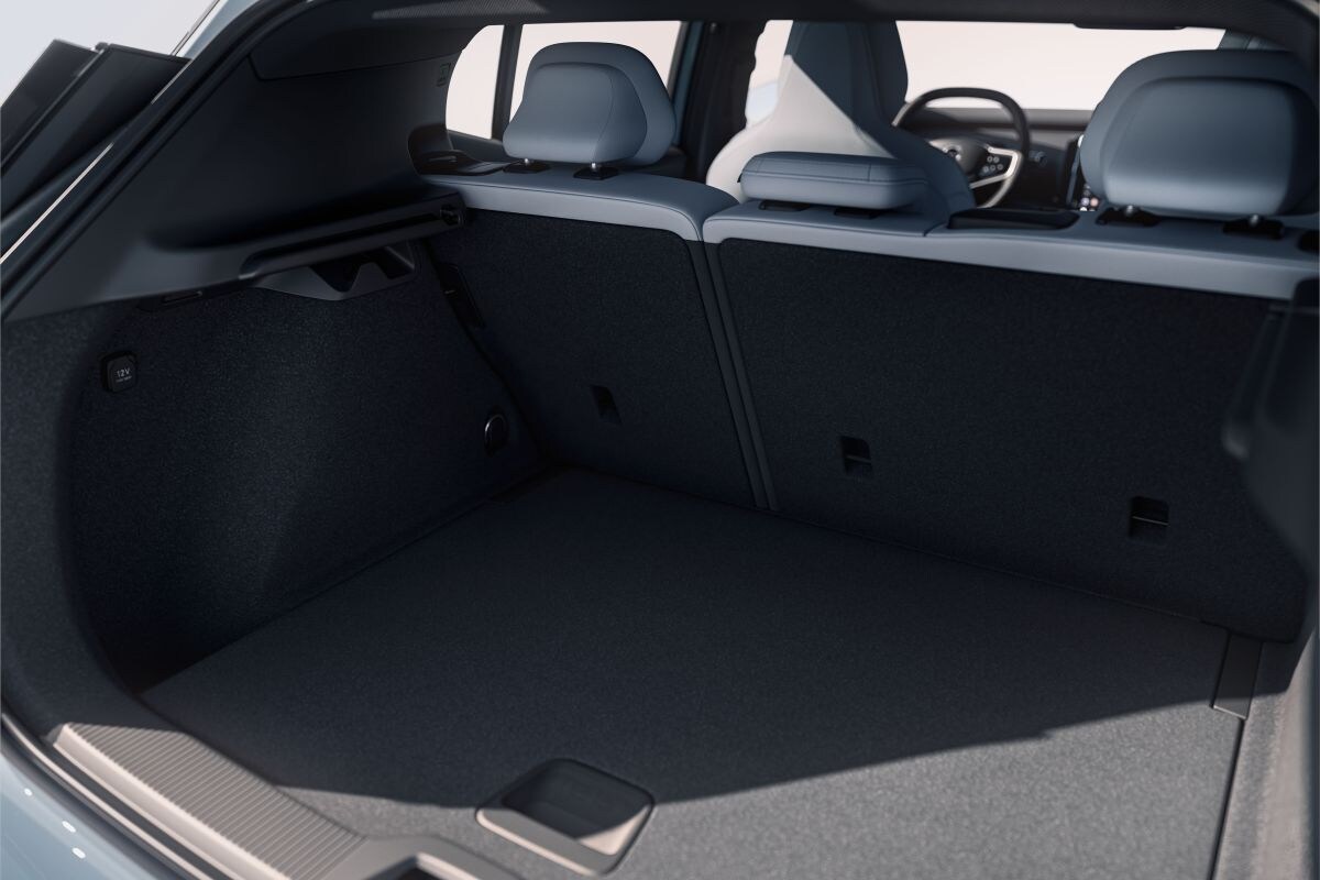 Volvo EX30 Single Motor Extended Range Core (2024) #5 review