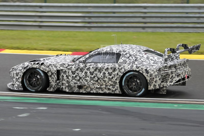 Toyota GR GT3 gespot: de Supra voorbij met een V8 - AutoWeek