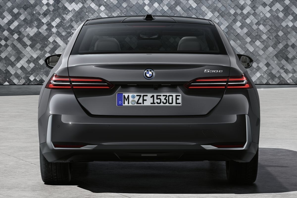 BMW 550e xDrive prijs en specificaties - AutoWeek