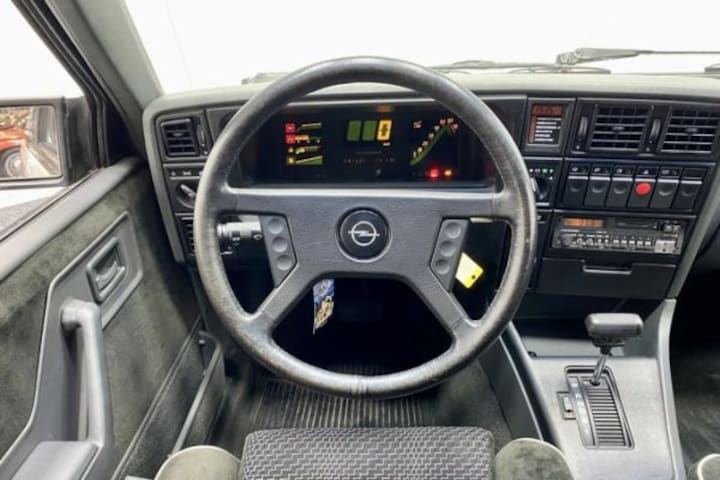 Opel Monza GSE (1986) - Liefhebber Gezocht - AutoWeek