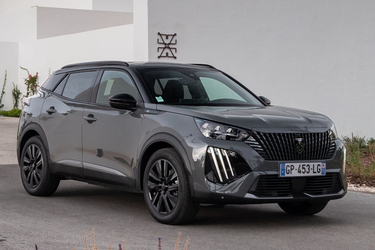 Peugeot e-2008 GT First Edition EV 54kWh 156 prijs en specificaties