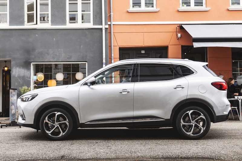 MG EHS Luxury prijs en specificaties - AutoWeek