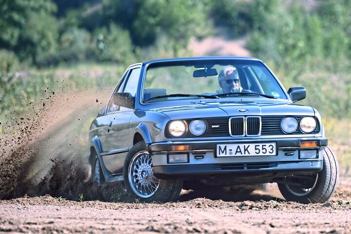 Proefrit BMW 325iX Baur TC - AutoWeek