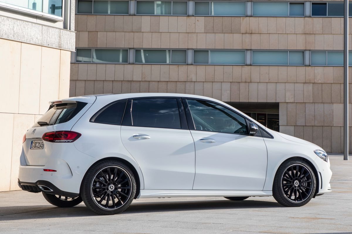 Mercedes-Benz B 250 e AMG Line (2022) review - AutoWeek