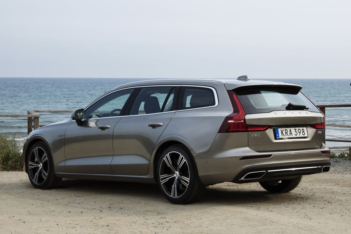 Volvo V60 B3 Essential Edition prijs en specificaties