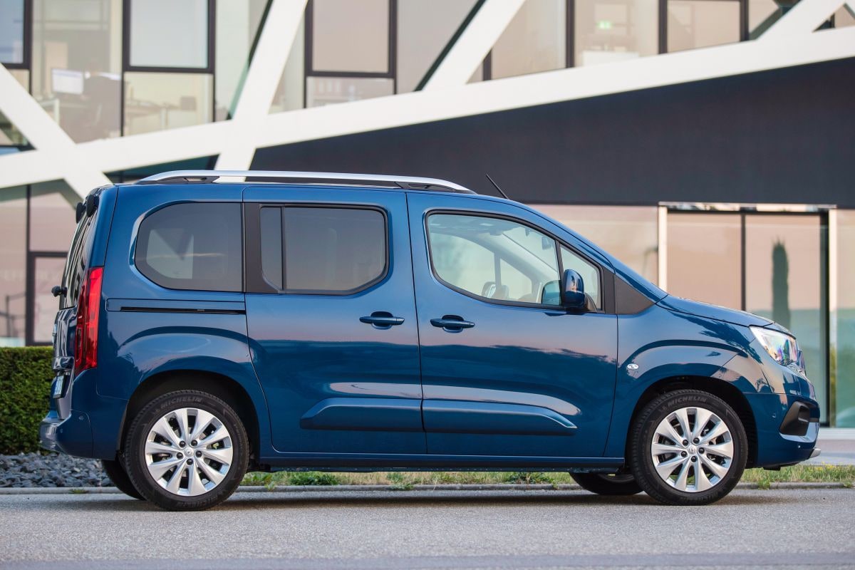 Opel Combo Tour krijgt krachtigere benzinemotor - AutoWeek