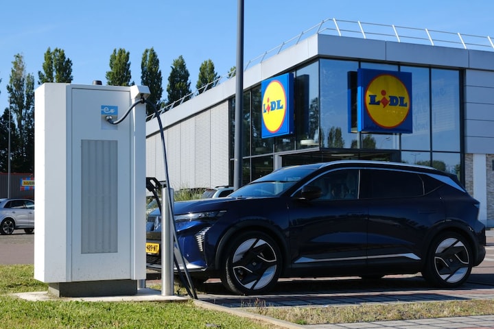 ANWB: pas op voor dure laadpalen in Europa - AutoWeek