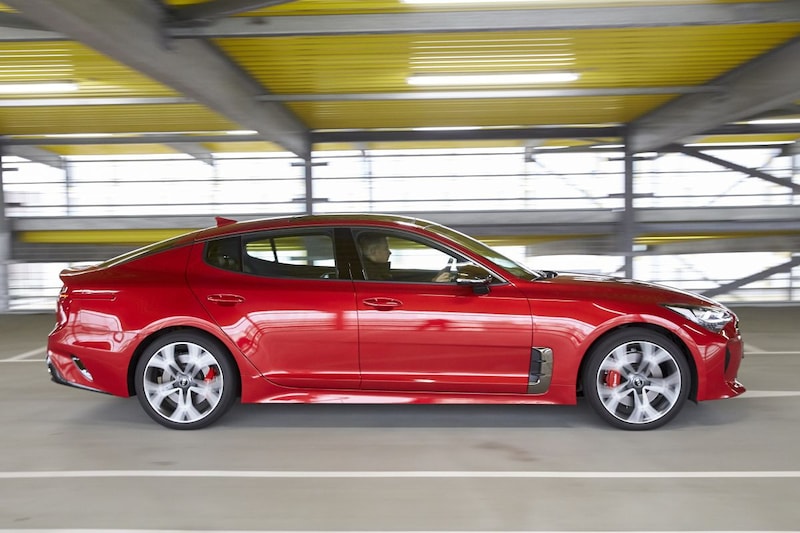 Kia Stinger 3.3 Twin Turbo V6 AWD GT (2018) Autotest