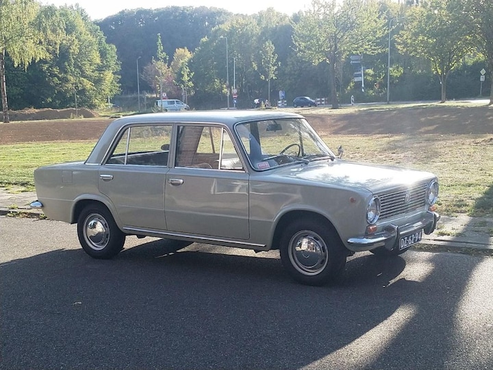 Lada 1200 (1972) review - AutoWeek