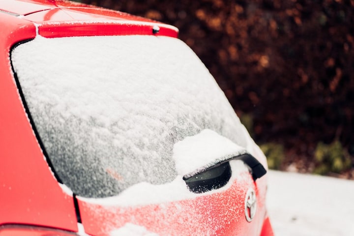 Autoruit krabben: tips om de ruit ijsvrij te maken - AutoWeek