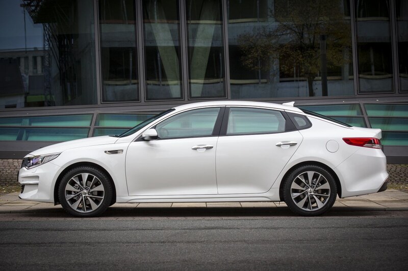 Kia Optima 2.0 GDi PHEV Business DynamicLine (2016) review