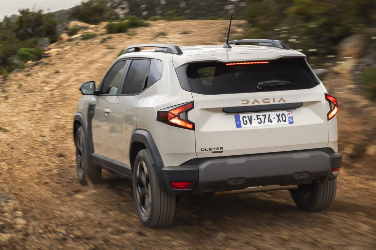 Dacia Duster HYBRID 140 Journey (2024) #4 review - AutoWeek