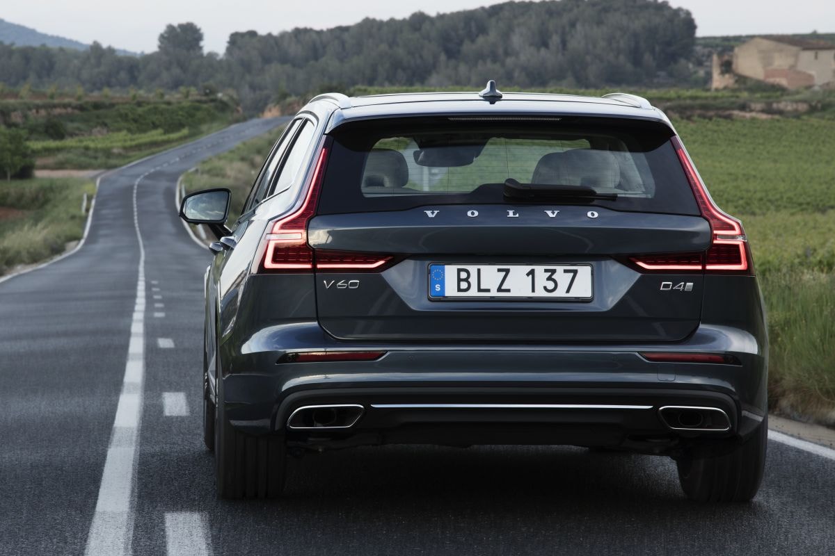 Volvo V60 T6 Plug-in Hybrid AWD Plus prijs en specificaties