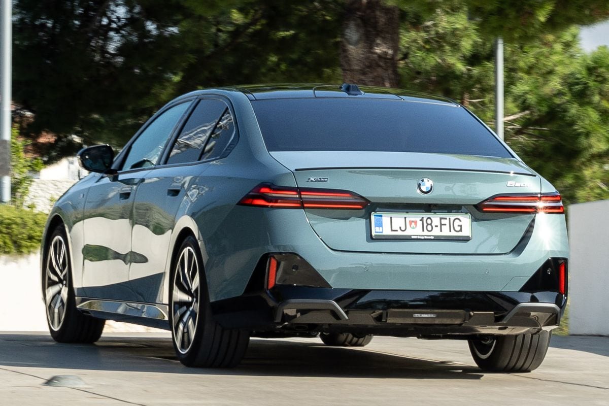 BMW 550e xDrive prijs en specificaties - AutoWeek