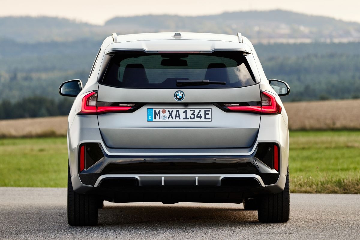 BMW iX1 xDrive30 prijs en specificaties - AutoWeek