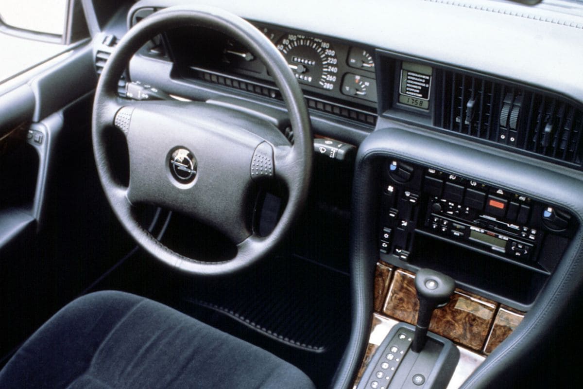 Opel Senator 3.0i prijs en specificaties - AutoWeek