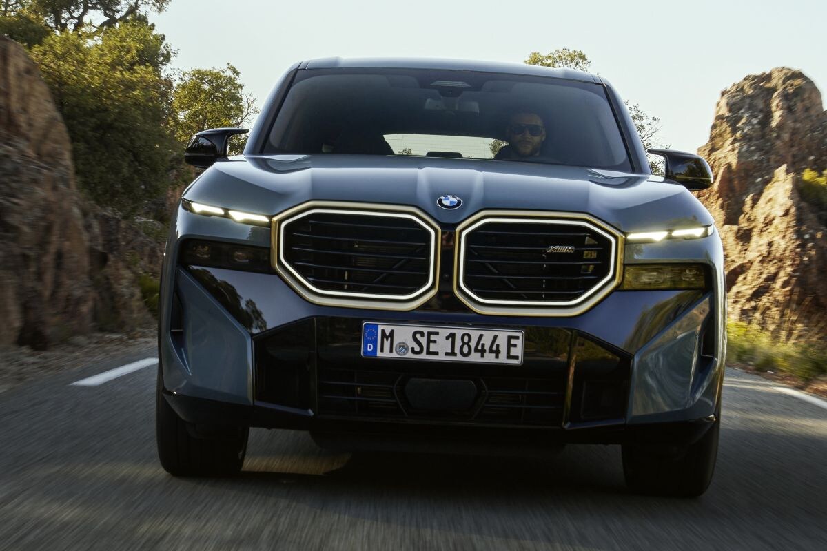 BMW XM 50e prijs en specificaties - AutoWeek