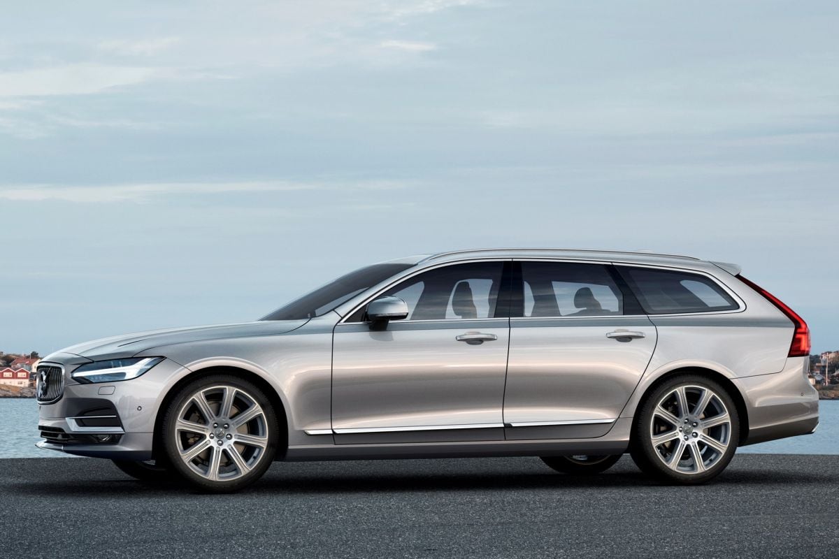 Volvo V90 D4 Momentum (2017) review - AutoWeek
