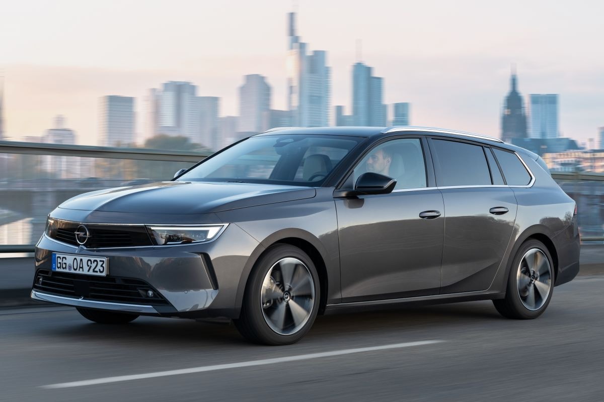 Opel Astra Sports Tourer 1.6 Turbo Hybrid 180pk Edition (2023) review