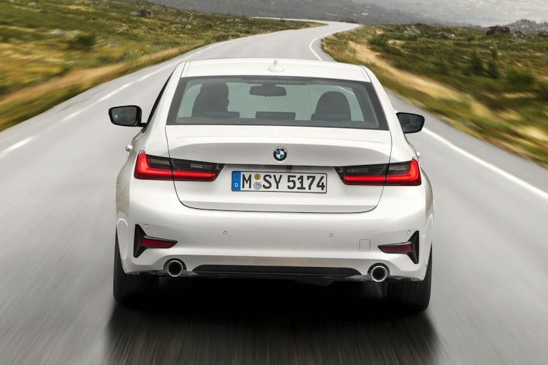 BMW 320e prijs en specificaties - AutoWeek