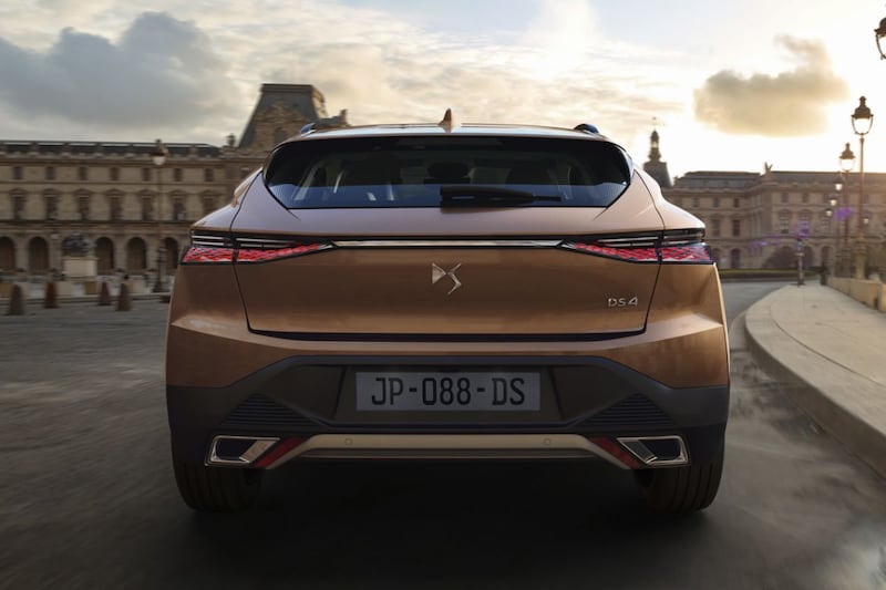 Nieuwe DS 4 en DS 4 Cross onthuld - AutoWeek