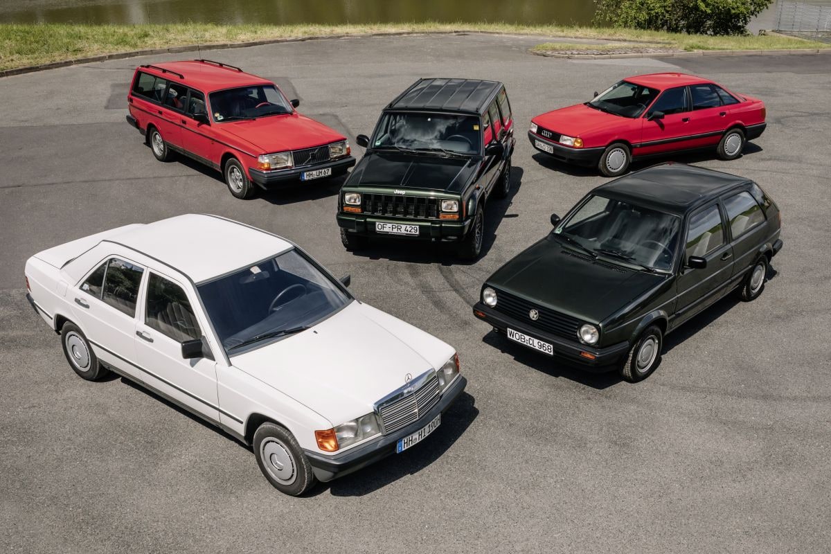 Waarom je deze auto’s uit de jaren 80 en 90 nog zo vaak ziet