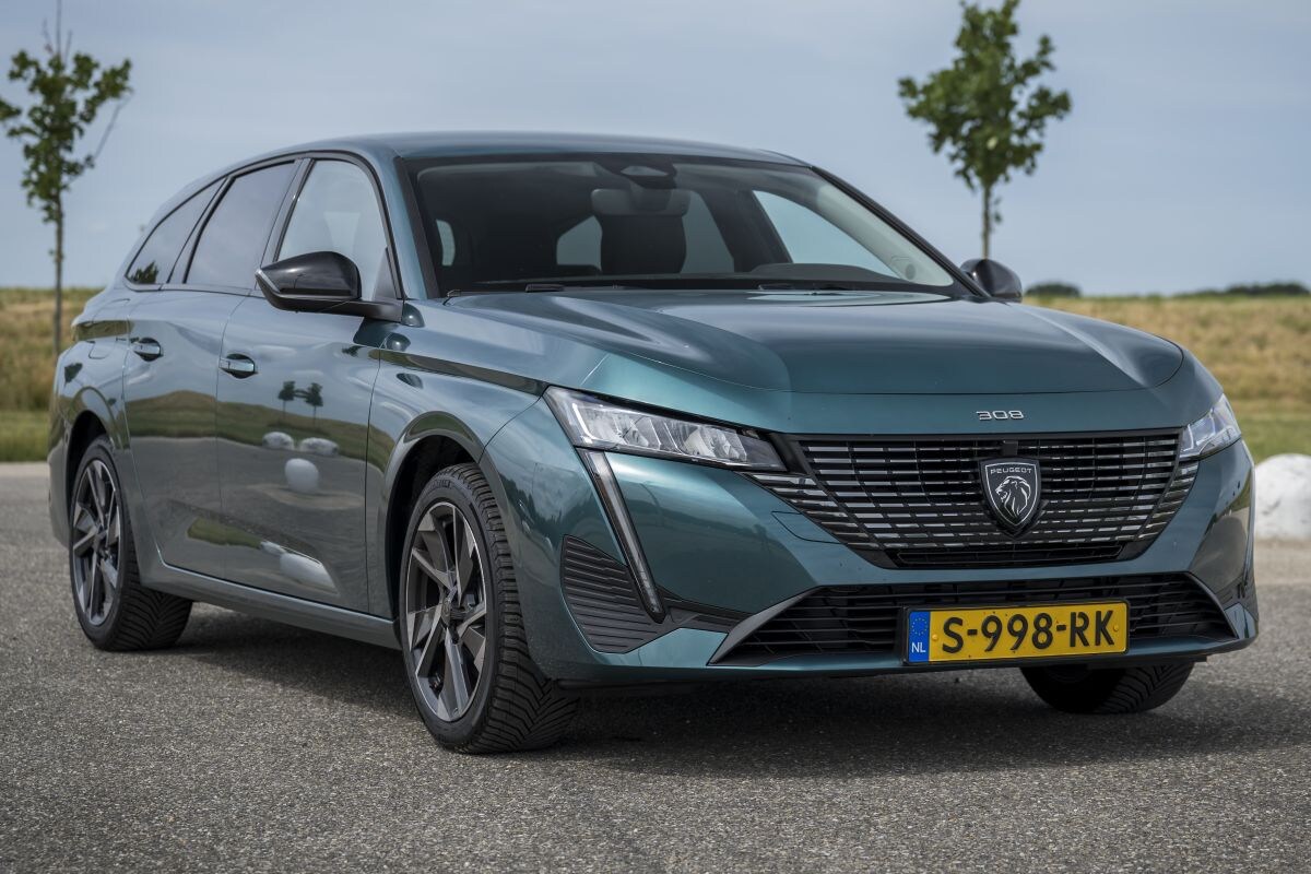 Peugeot 308 now also with mild-hybrid petrol engines - Techzle