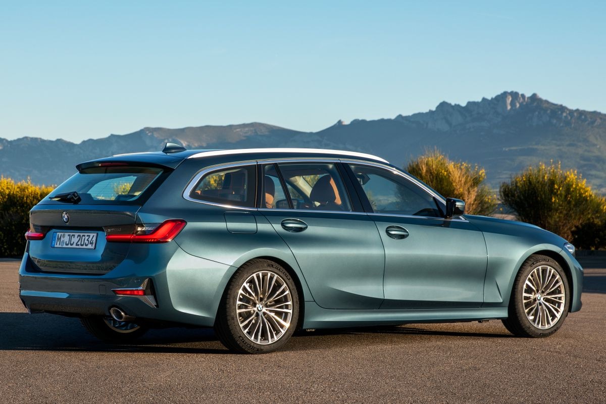 BMW 330e Touring prijs en specificaties - AutoWeek