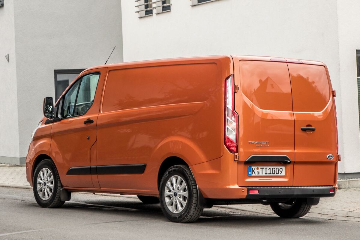 Ford Transit Custom L2H1 320 170pk Limited prijs en specificaties