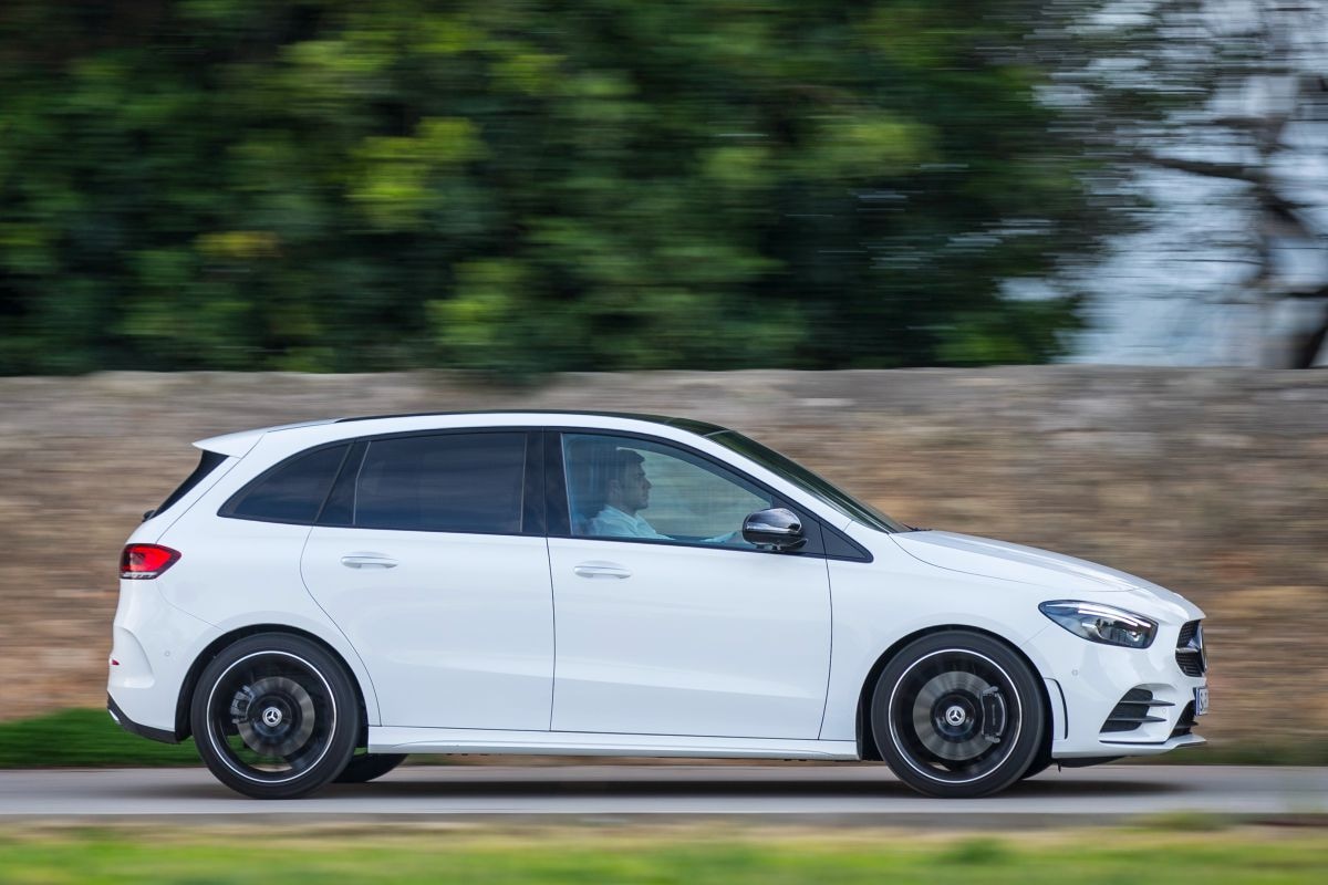 Mercedes-Benz B 250 e AMG Line (2022) review - AutoWeek