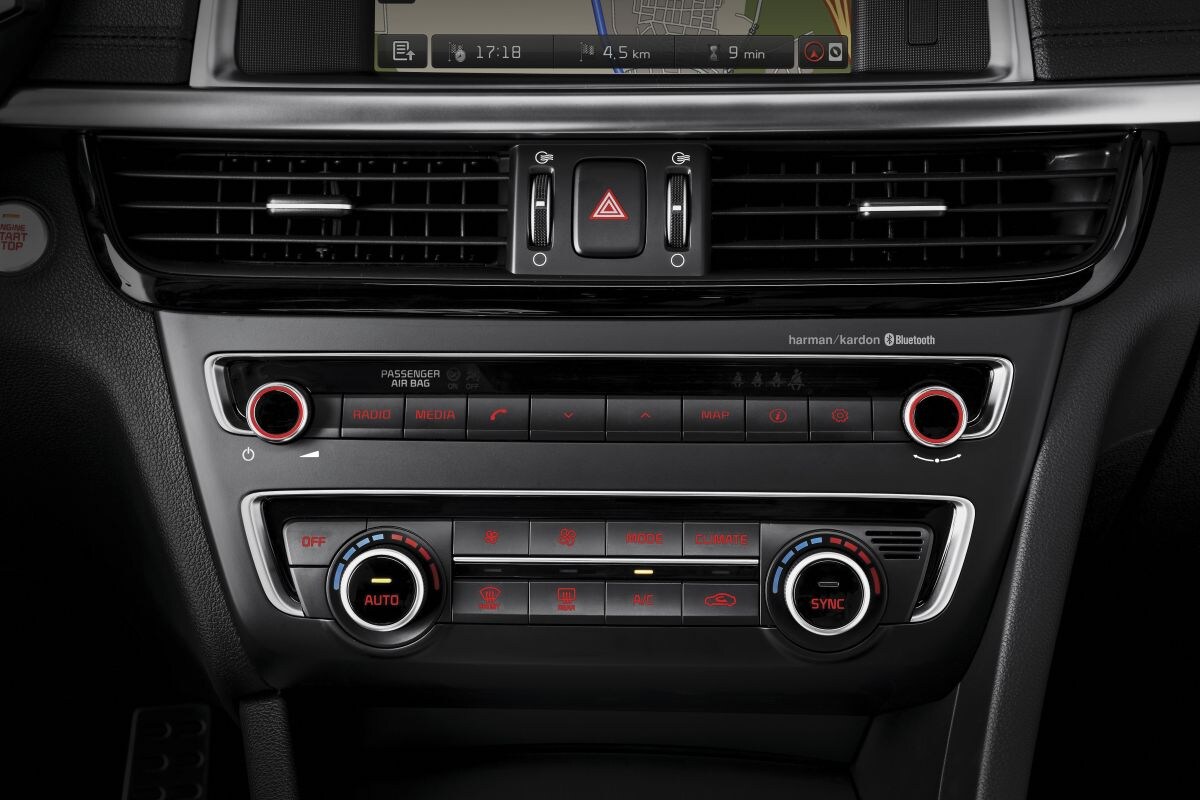 Kia Optima 2.0 GDi PHEV Business DynamicLine (2016) review