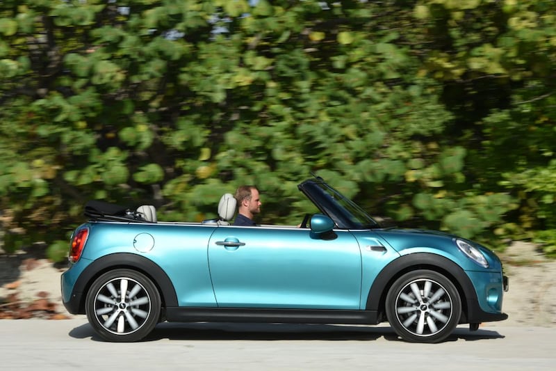 Mini Cabrio One prijs en specificaties - AutoWeek