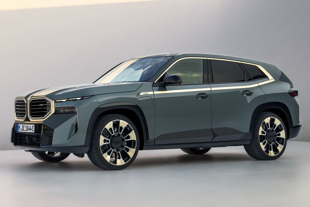 BMW XM 50e prijs en specificaties - AutoWeek