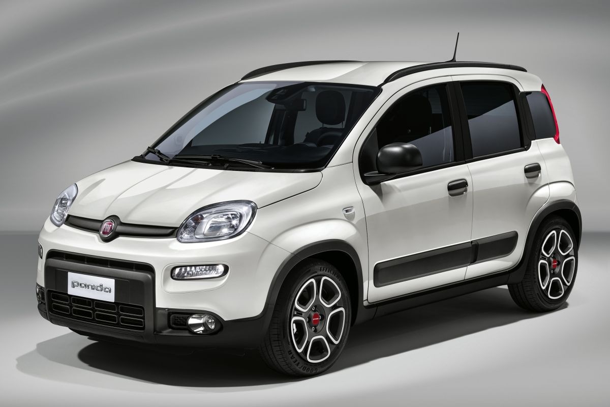 Fiat Panda 1.0 Hybrid Cross prijs en specificaties - AutoWeek