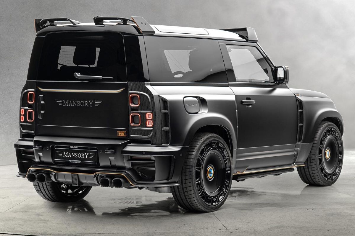 Land Rover Defender als 560 pk sterk stukje waanzin - AutoWeek