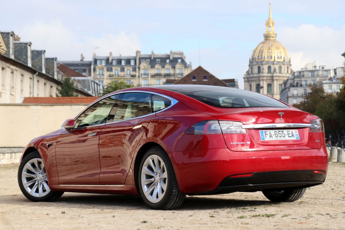 Tesla Model S 75D (2017) #5 review - AutoWeek