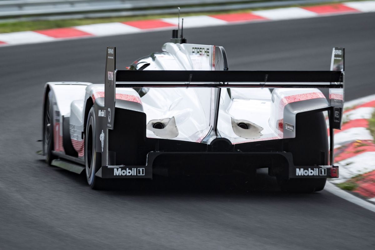 Porsche 919 Hybrid Evo sloopt Ringrecord - AutoWeek
