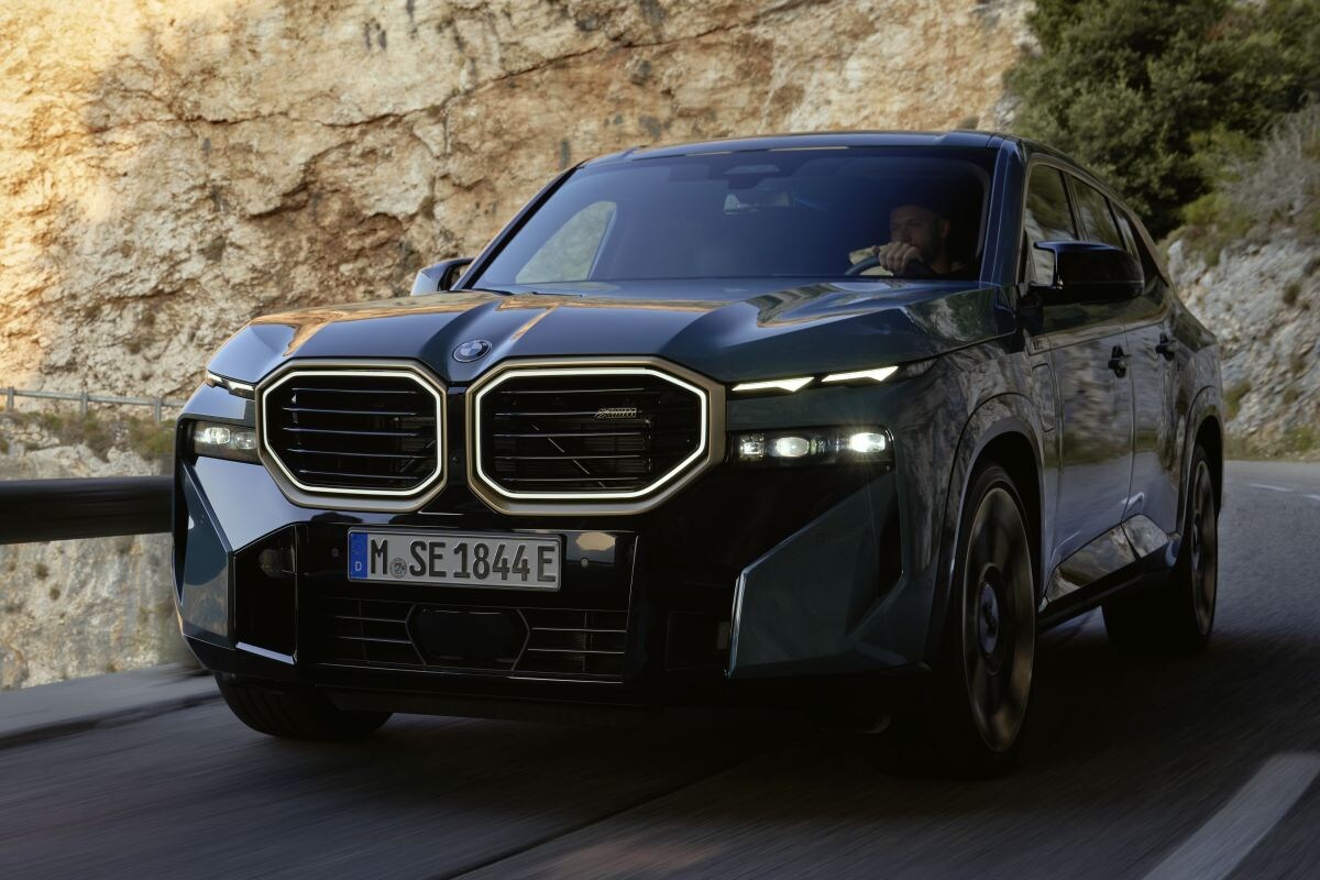 BMW XM 50e prijs en specificaties - AutoWeek