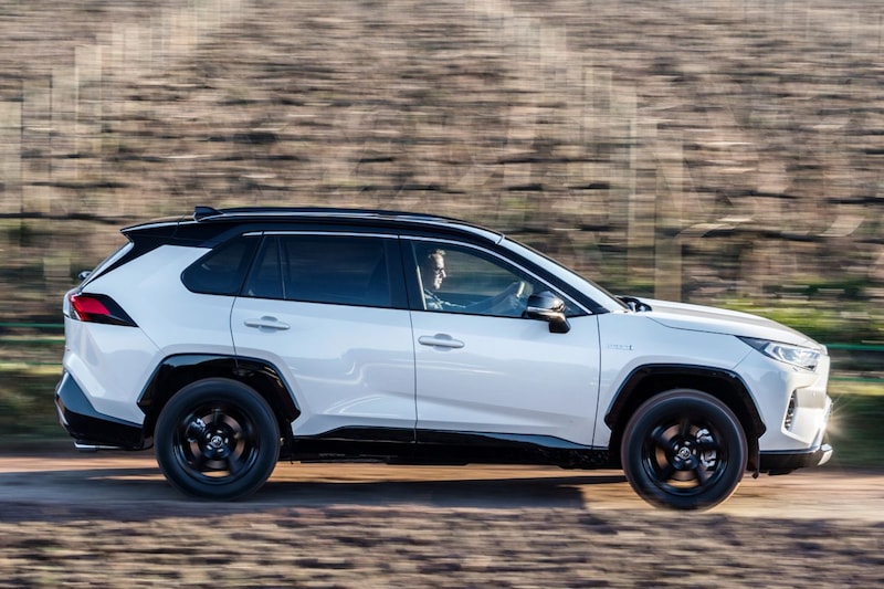 Toyota RAV4 2.5 Hybrid 2WD Active (2021) review - AutoWeek
