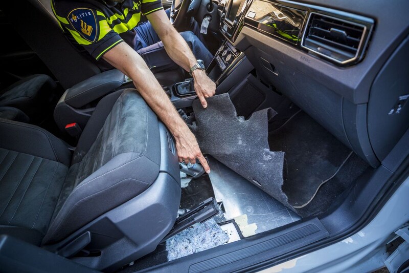 Geheime ruimte in auto binnenkort verboden - AutoWeek